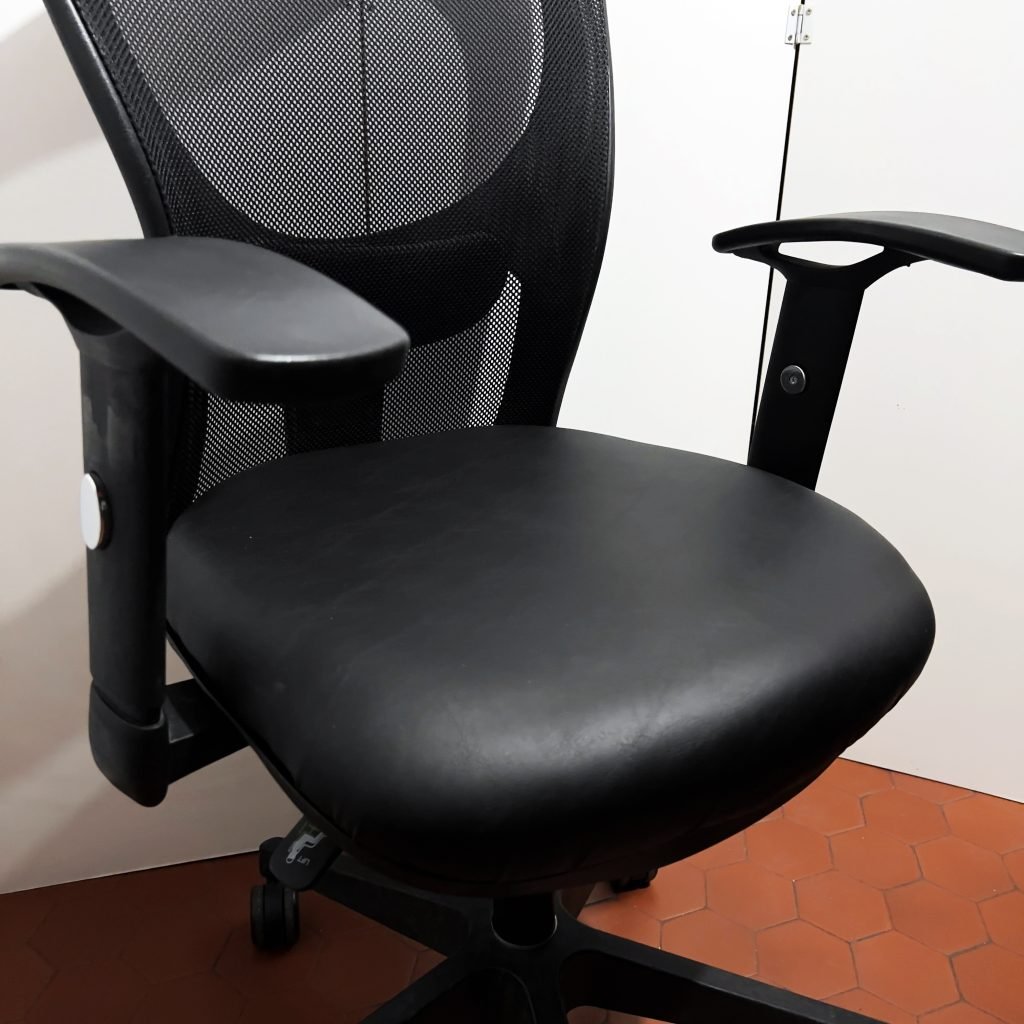 Silla Portantino Apoyabrazos 2D - Kevlar Amoblamientos
